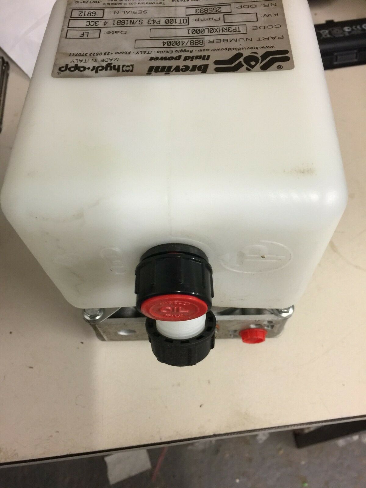 Brevini fluid power 888/40004 no pump Hydr app – IT Regeneration